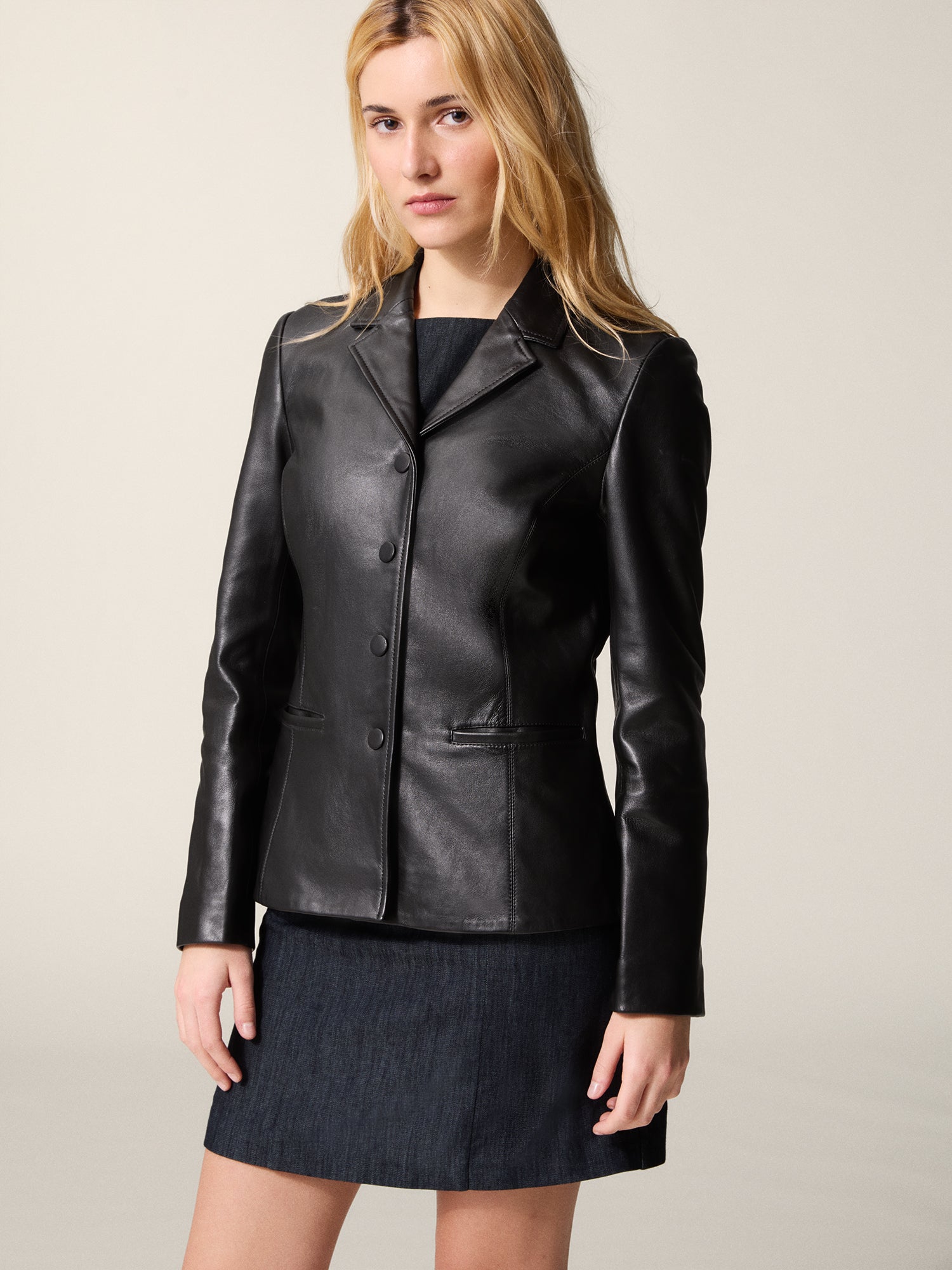 Black glossy leather fitted jacket | Rouje