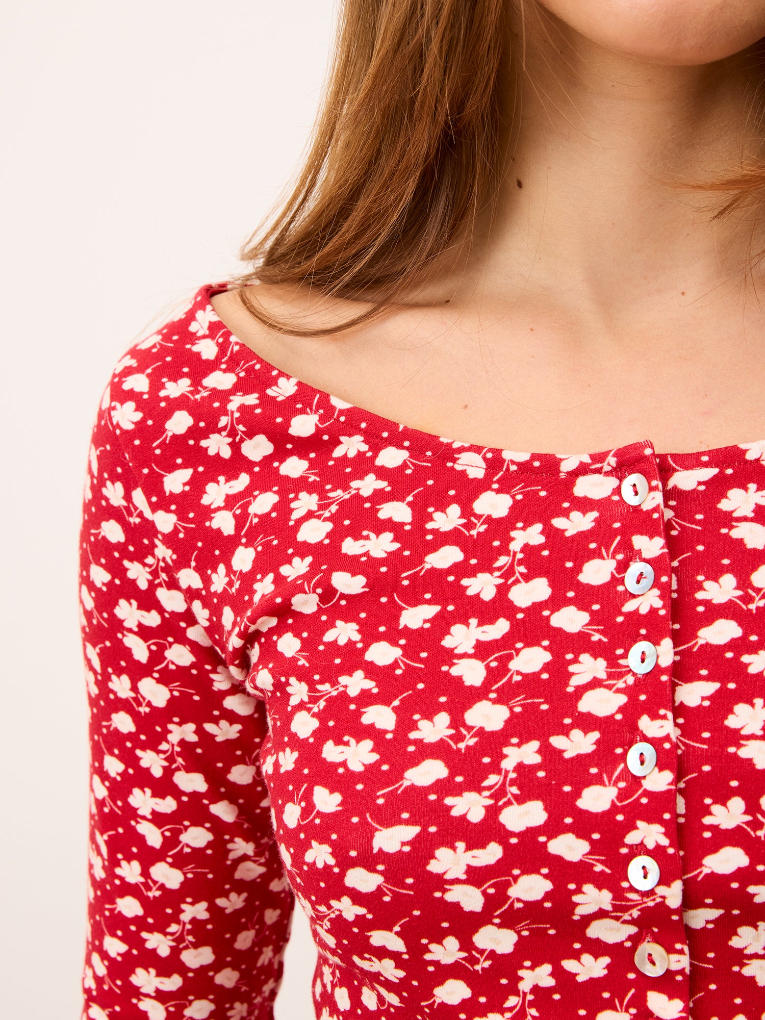 Printed fitted cotton top in carmin red – Beata | Rouje