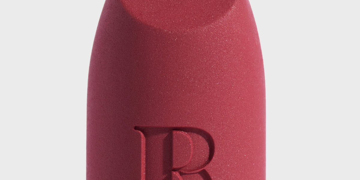 Rouge à lèvres semi-mat rouge bordeaux | Les Filles en Rouje