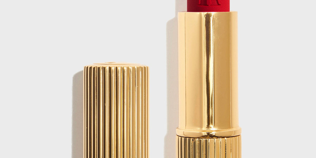 Bright red clean vegan matte lipstick | Les Filles en Rouje