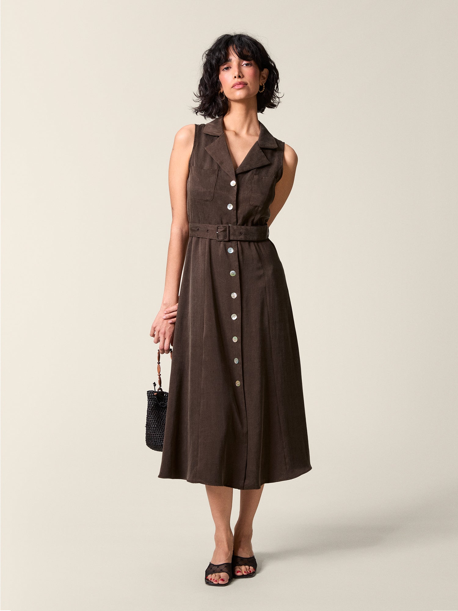 Robe midi ceinturée en tencel marron | Rouje